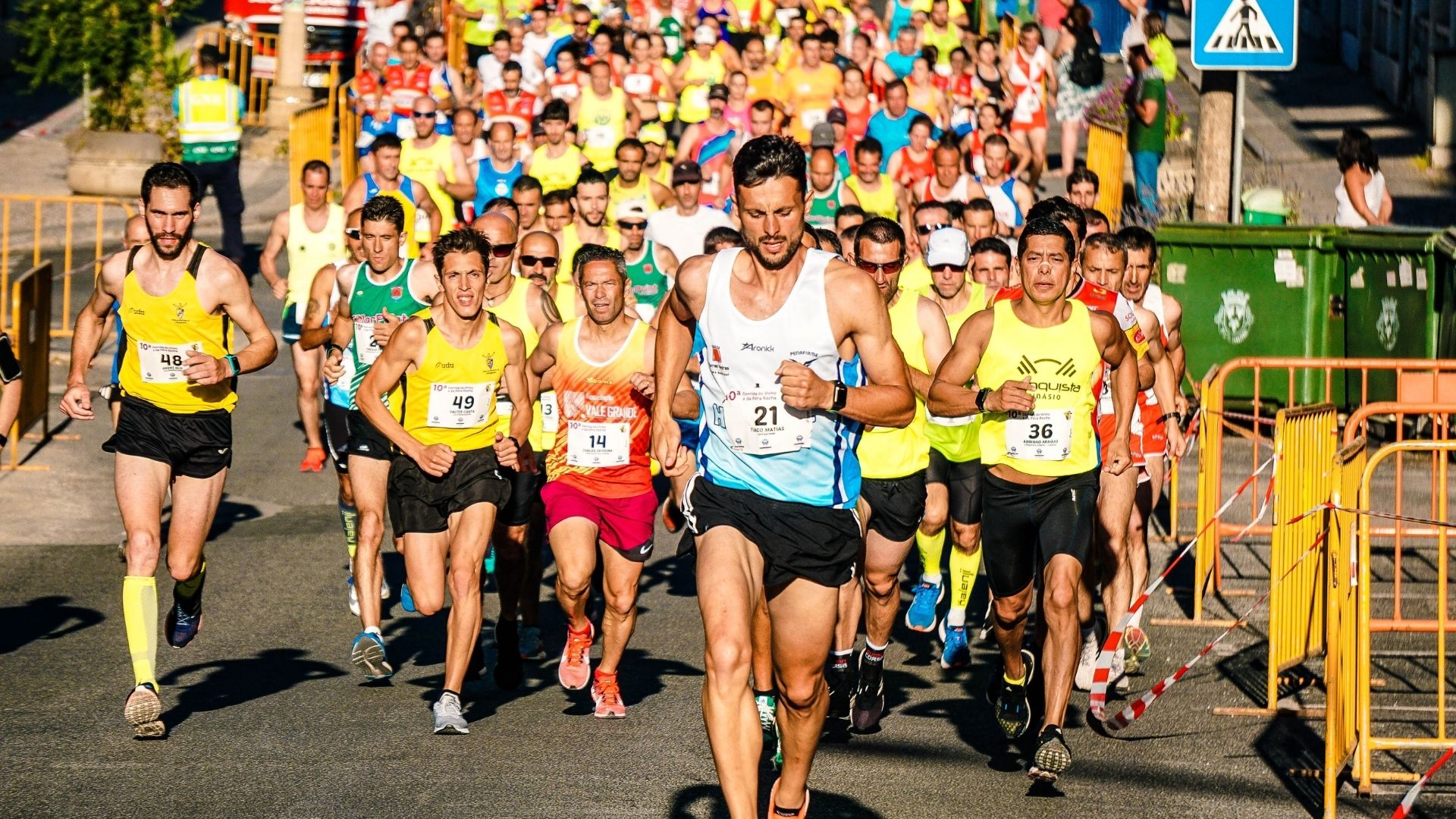 Cliff Young – 61-Jähriger Farmer gewinnt Ultramarathon von Sydney nach ...